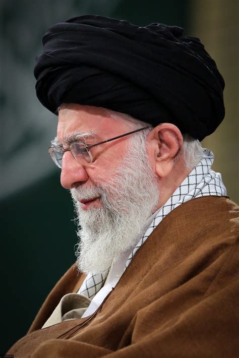 لقاء القيّمين على مؤتمر تكريم شهداء محافظة أذربيجان الشرقية مع الإمام