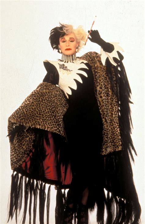 Pin On Costume Log Cruella Deville Movie Costumes Cruella De Vil