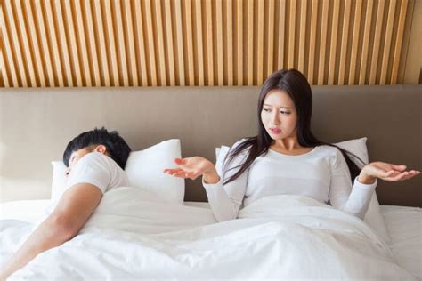예비신랑 저 몰래 이혼한 여사친 재웠습니다 어떻게 생각하세요