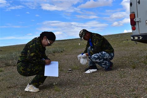 Дундговь аймгийн ЗӨСТ тарваган тахлын байгалийн голомт хяналтын хайгуул шинжилгээ хийлээ ЗӨСҮТ
