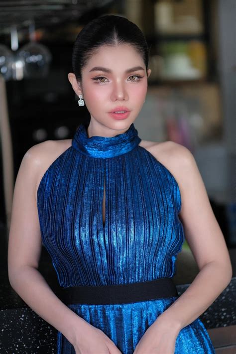 លេងស្ទាយ៍មួយឈុតនេះ មាស សុខសោភា ជះសម្រស់ឡើងស្អាតខ្លាំង Khmerload Cambodia Latest News