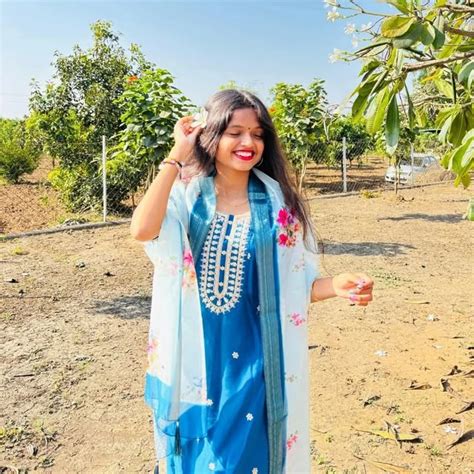 Dhruvii🌸 (@dhruviiiii_ptl) • Threads, Say more