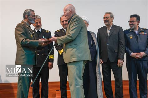 مراسم تجلیل از پرستاران و دانشجویان نمونه دانشگاه علوم پزشکی ارتش