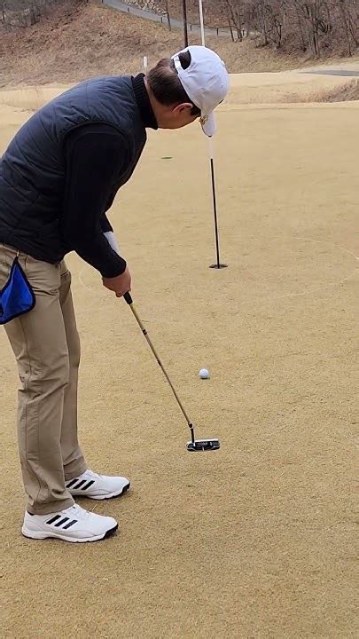 2미터 내리막 훅라이😱ㅋ골프골프존스크린골프nx골프존cc필드필드골프필드레슨웨지퍼터아이언비거리골프레슨숏게임숏아이언드라이버롱아이언우드유틸숏퍼터