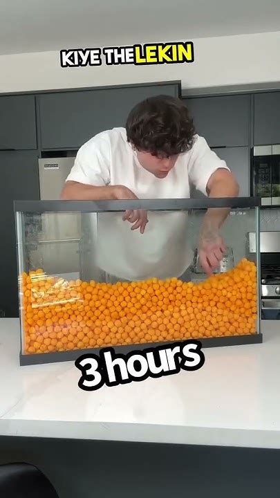 10,000 noodles eating challenge @coby - YouTube