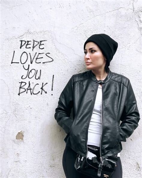 لباس زننده شیوا طاهری خارج از عرف خانم بازیگرها تفاوت فاحش با سریال