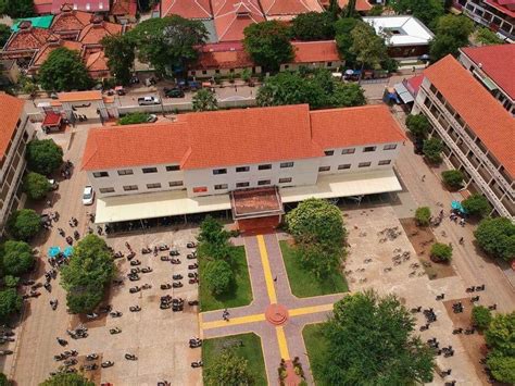 វិទ្យាល័យ ១០មករា ១៩៧៩ សៀមរាប Home