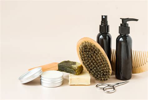 남성의 자기 관리 얼굴 몸의 피부 관리를 위한 천연 에코 화장품 자기 관리를위한 화장품 위생 이발과 머리카락과 수염 관리 0명에 대한 스톡 사진 및 기타 이미지 Istock