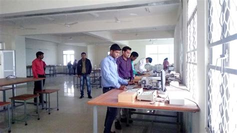 Electrical Lab Rajkiya Engineering College Banda