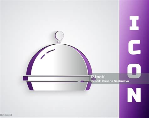 회색 배경에 고립 된 음식 아이콘 의 트레이로 덮여 종이 잘라 트레이와 뚜껑 뚜껑이 있는 레스토랑 클로쉬 주방용품 기호 종이 아트 스타일 벡터 금속에 대한 스톡 벡터 아트