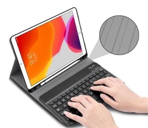 JLC IPad Air G Keyboard Case With Pencil Holder Black