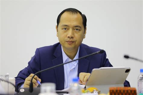 សម្តេចកិត្តិសង្គហបណ្ឌិត ម៉ែន សំអន អញ្ជើញដឹកនាំកិច្ចប្រជុំគណៈកម្មការរៀបចំអង្គកឋិនទានដង្ហែ