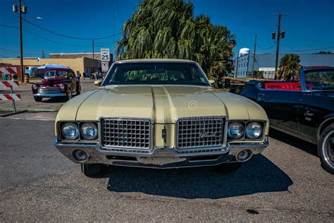 1972 Oldsmobile Cutlass Supreme Hardtop Coupe Editorial Stock Image Image Of Auto Drive