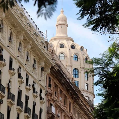 Mitos Y Secretos Del Edificio Con Las Cúpulas Gemelas Que Son Sinónimo