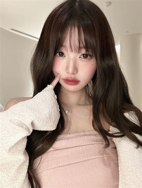 Wonyoung En 2024 Célébrités Femme Vraie Beauté