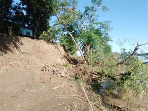 ငါးသိုင်းချောင်းမြို့၊ သရက်ချောင်းကျေးရွာအုပ်စု၊ တောင်ဝှေးတောက်ကျေးရွာတွင် ငဝန်မြစ်ရေ တိုက်စား