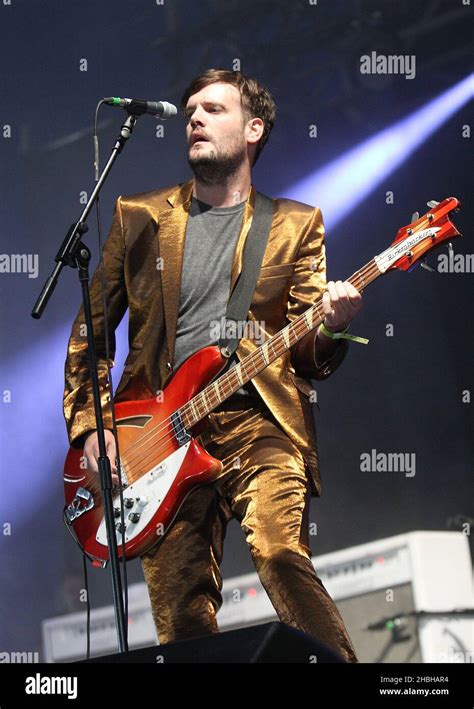 Os Klaxons James Righton