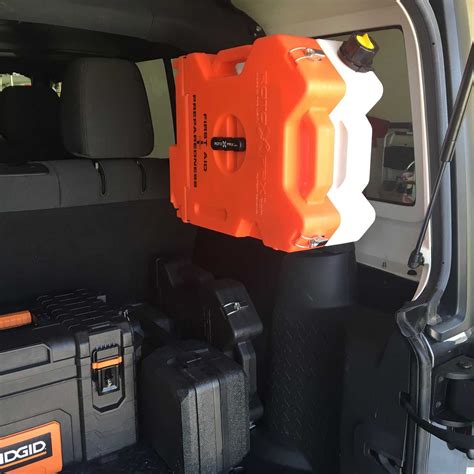 Garvin 66790 Interior Roll Bar Rotopax 2 Gallon Can Mount For 07 18