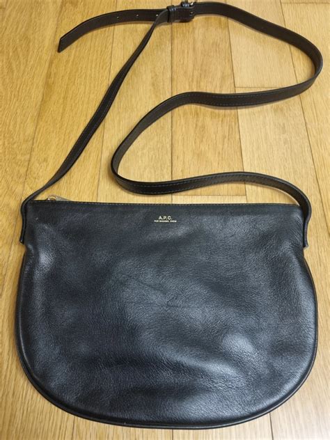 아페쎄apc 크로스백 당근 중고거래