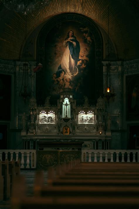 가톨릭 거룩한 건축 경건 고딕 스타일 고요한 교회 구슬 그림 기도 기독교 도상학 명상 적 명상적인 문화 유산 미사 바로크 상징적 인 성역