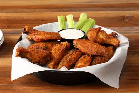 12 Wings Hickory Tavern