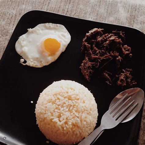 First Time Trying Tapsilog At Sinangag Express