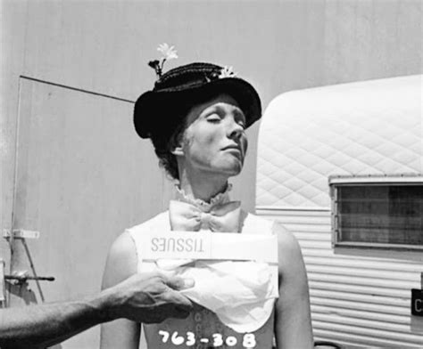 30 Amazing Behind The Scenes Photos Of Julie Andrews From The Making Of