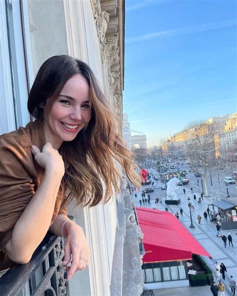 Camila Sodi Disfruta De Un Viaje Sorpresa A París Y Madrid ¡hola