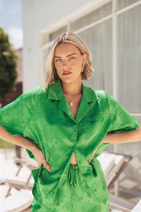 Daisy Silhouette Models