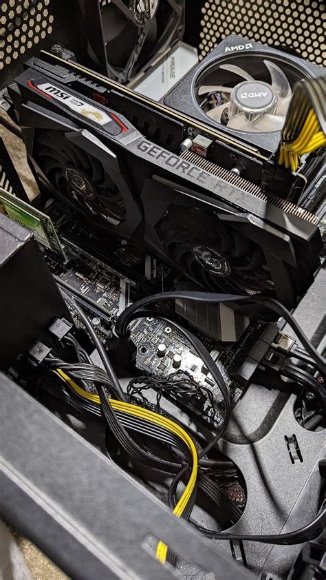 Please Power Down And Connect The Pcie Power Cables For This