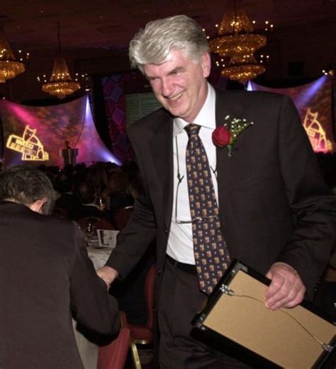 Postes Canada Rend Hommage Au Caricaturiste Serge Chapleau Sur Un