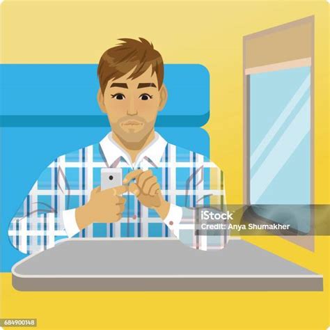 스마트 폰을 가진 남자는 기차에서 창문 근처에 앉아있다 여행 상황 기차에 대한 스톡 벡터 아트 및 기타 이미지 기차 남자