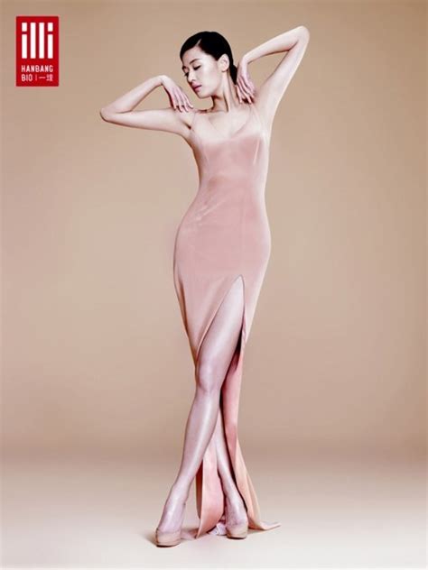 전지현 화보 속 명품 바다라인… ‘신이 내린 몸매｜스포츠동아