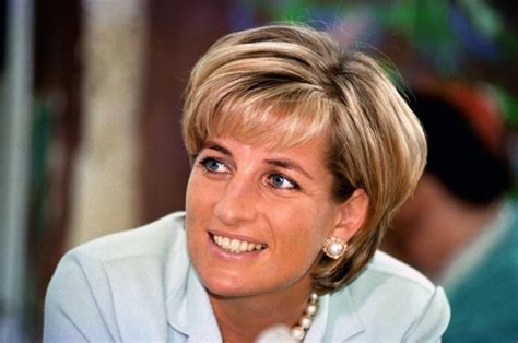 A Vida Da Princesa Diana Contada Por Algumas De Suas Imagens Mais