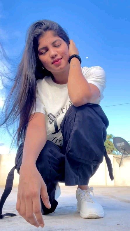 Harika Reddy💛 Harikareddyofficial • Instagram Photos And Videos