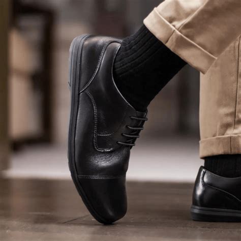 Exploring The Best Barefoot Dress Shoes