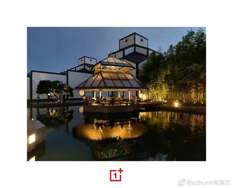 秋游苏州，品味夜幕中的苏州博物馆，堪称美轮美奂…… 财经头条