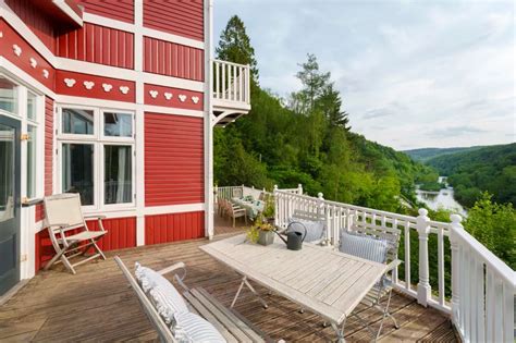 170万ユーロはありますか？性教育の家を訪れてみませんか。