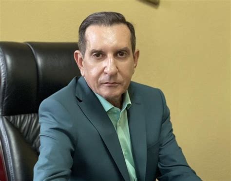 Кмет на ГЕРБ е освободил 56 служители от общинско предприятие и общината срещу 6 заплати