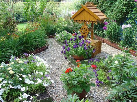 Клумбы на даче своими руками из чего можно сделать подборка идей с фото