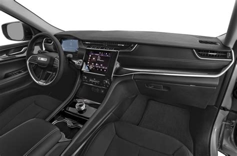 2025 Jeep Grand Cherokee Pictures
