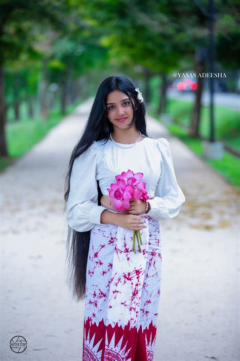 Shutter 🤍cute Smile Makes The Happiest Feeling In Anyone 🌼 ️ සුභ අලුත් අවුරුද්දක් වේවා 😌🌸