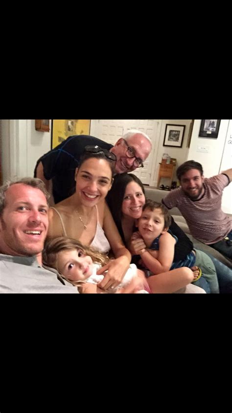 Gal Gadot Age Husband Spacotin