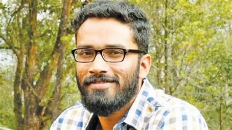 This UPSC Topper Served As Collector For Only 6 Days Know Why