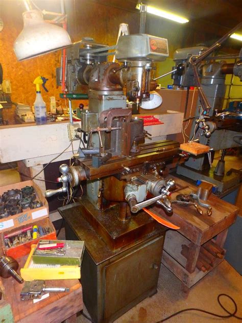 Clausing Model 8520 Vertical Mill