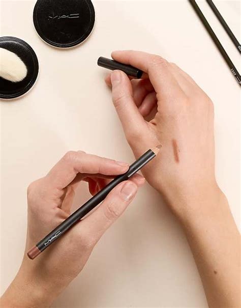 Mac Oak Lip Liner Swatch