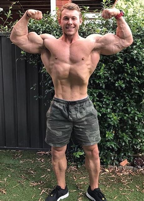 Muscle Up — Muscleryb Michael Pearson