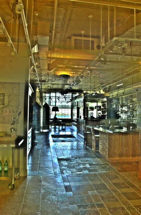 基于fast bilateral filtering 算法的 high dynamic range hdr 图像显示技术。 fast