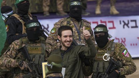 Sex Ur Gisslan Släppta Men Fångutväxling Fördröjs Hd