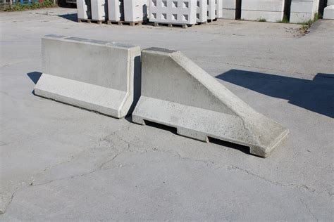 Diy Concrete Block Barrier Used Tvcb Temporary Vertical Concrete